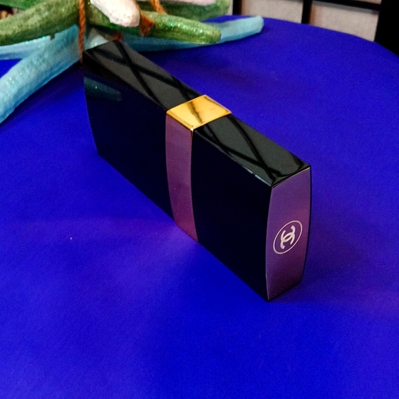 CHANEL | Other | Chanel 7oz 5 Pousser Push Refillable Case Included ...